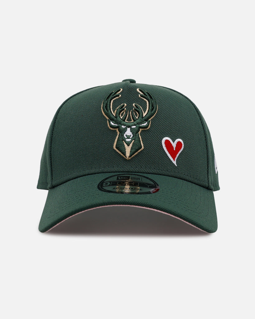 New Era Milwaukee Bucks 'Team Color Hearts' 9FORTY A-Frame Snapback Of ...