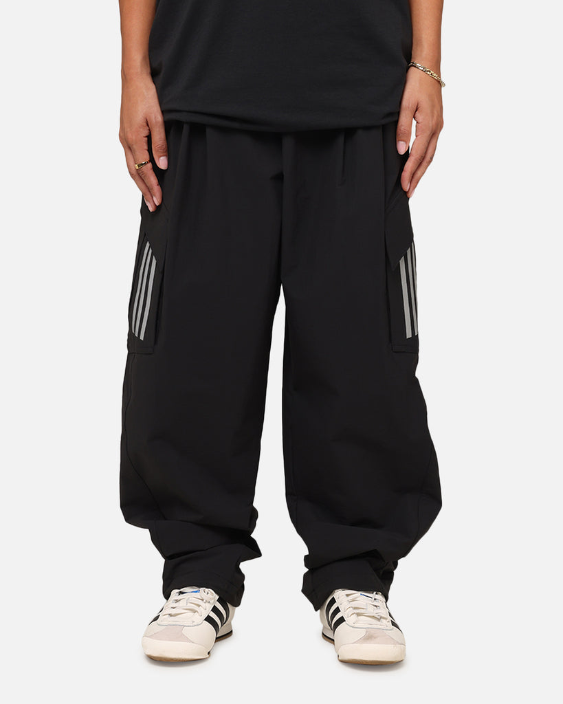adidas x Mercedes-AMG PETRONAS Formula One F1 2025 Mechanics Joggers B ...
