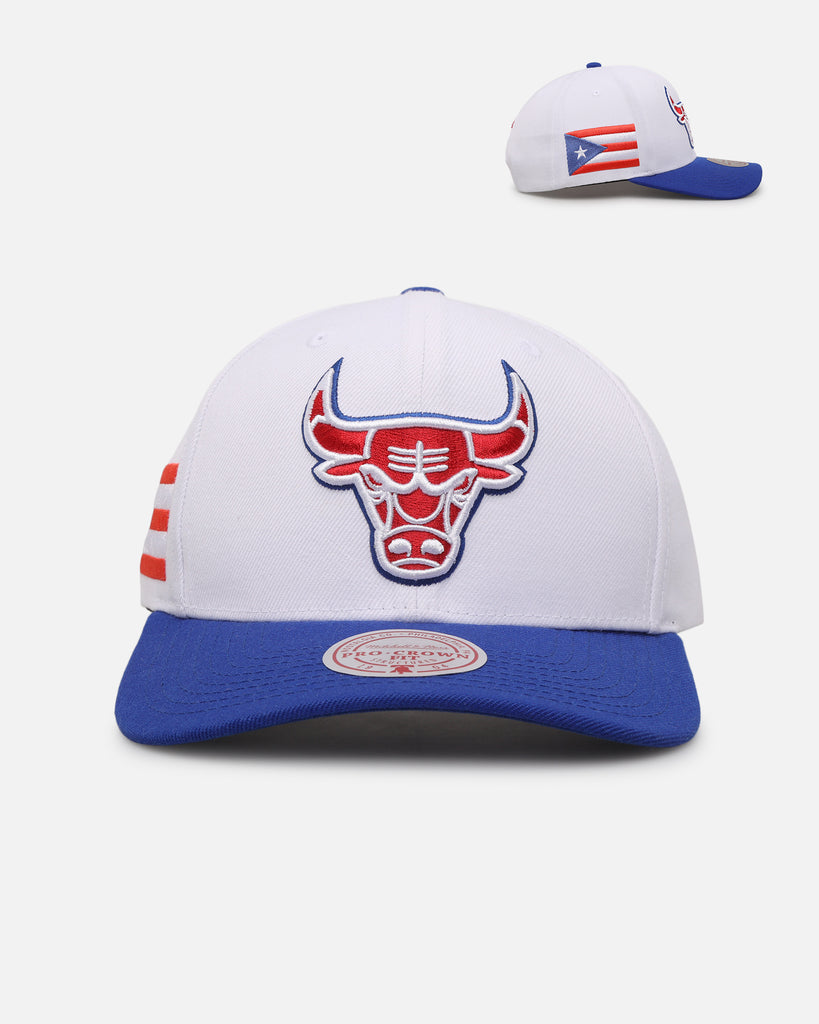 Mitchell & Ness Chicago Bulls 'Puerto Rico Flag' Pro Crown Snapback Wh ...